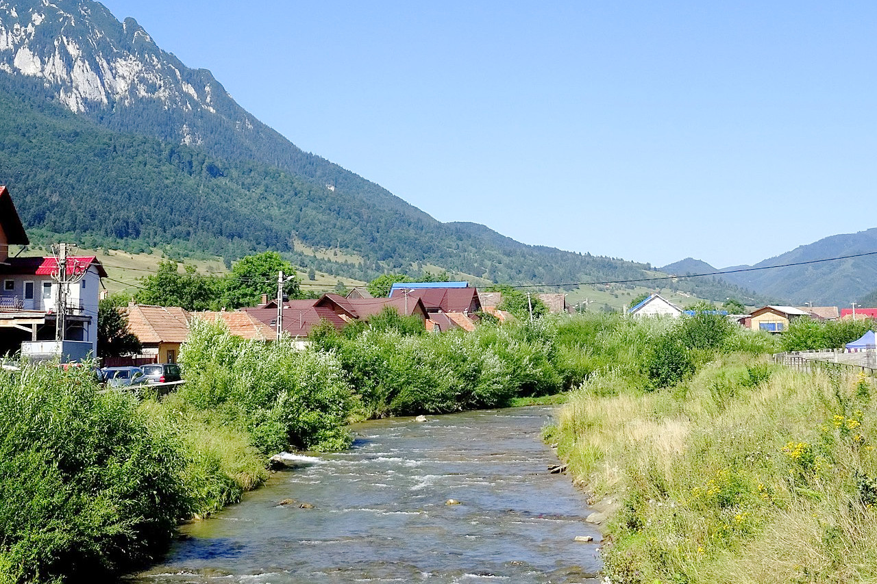 Blue Green Atlas - The Geography of Romania